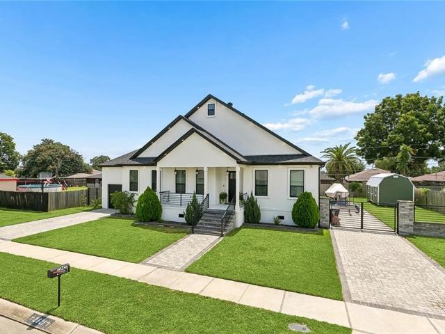2821 Charles Drive
