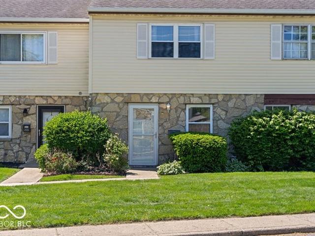 2821 Country Estates Dr, Indianapolis, IN 46227