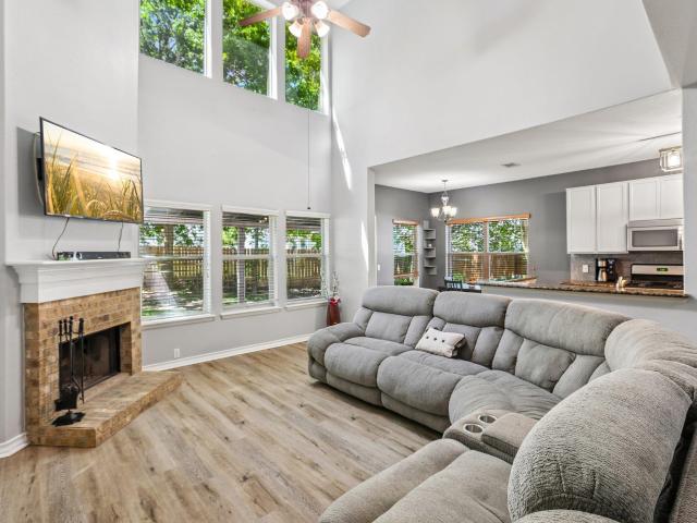 2821 Purple Thistle Dr