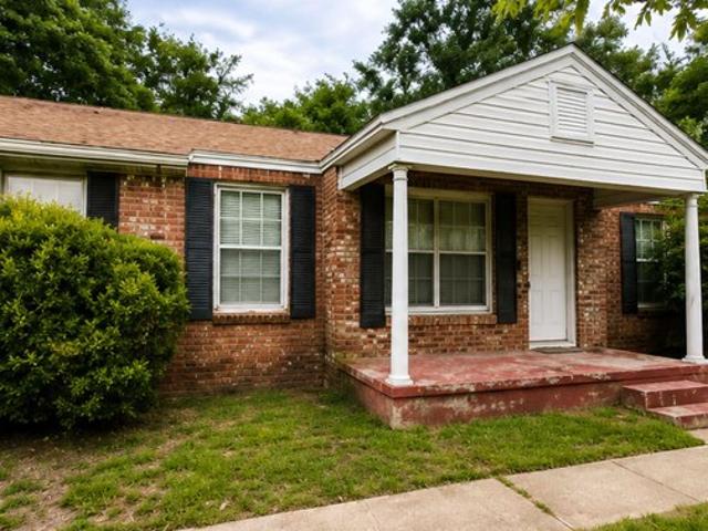 2821 Van Hwy, Tyler, TX 75702