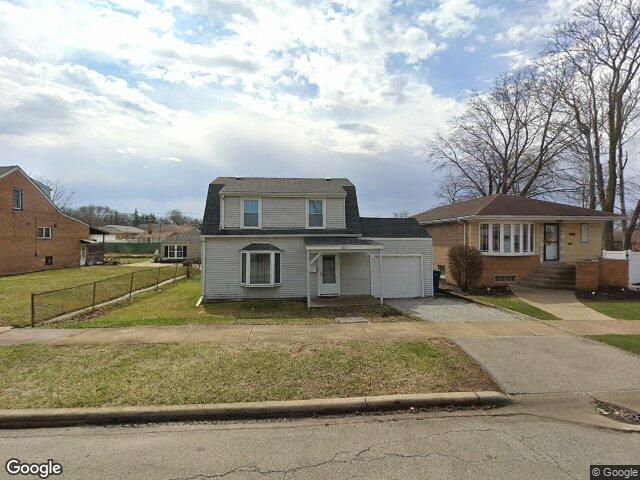 2821 W 102nd St SW, Evergreen Park, IL 60805