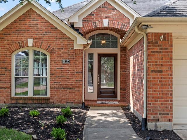 28223 Sweet Oak Ln, Katy, TX 77494 | MLS #48216 | Compass