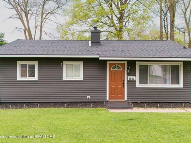 2822 Greenbelt Dr, Lansing, MI 48911