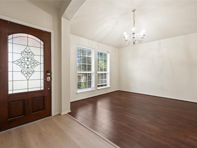 2822 Lakecrest Forest Drive