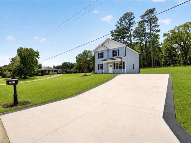 2822 Uwharrie Road