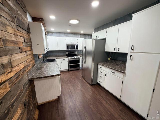 2822 W 12th Street