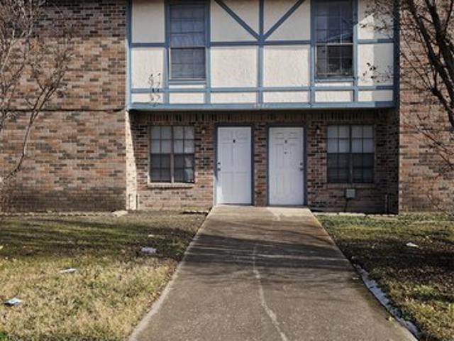 2822 Wimbledon Ct, Garland, TX 75041
