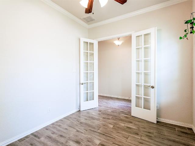 28231 Moon Portrait Lane