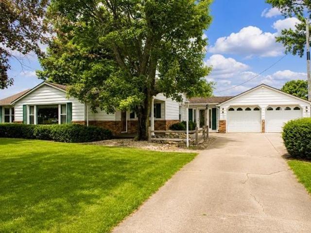 28234 M 60, Cassopolis, MI 49031