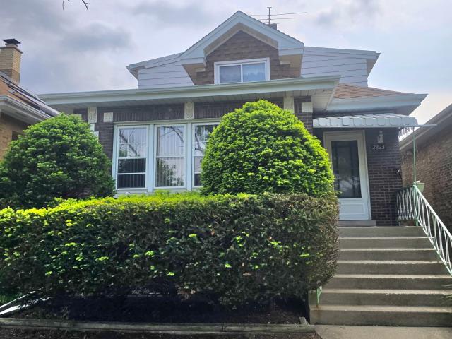 2823 N 76th Court