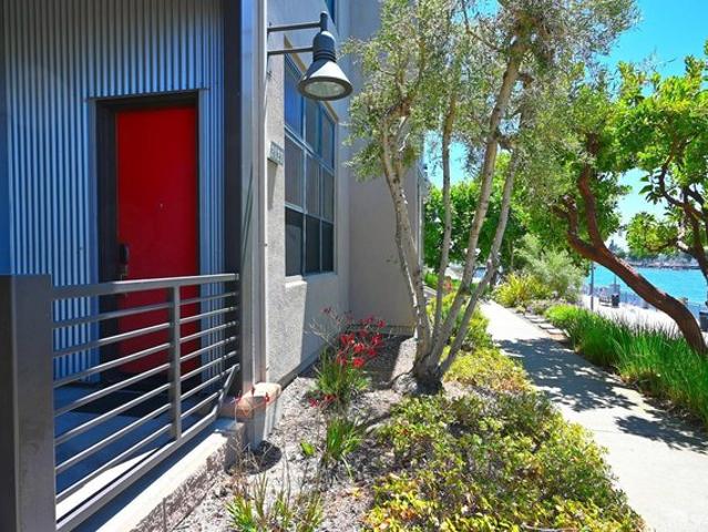2823 Regatta Dr Unit 164, Oakland, CA 94601