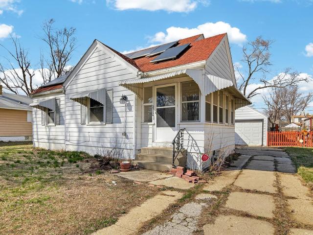 2823 Ridgeway Ave, Rockford, IL 61101 | MLS #202601 | Compass