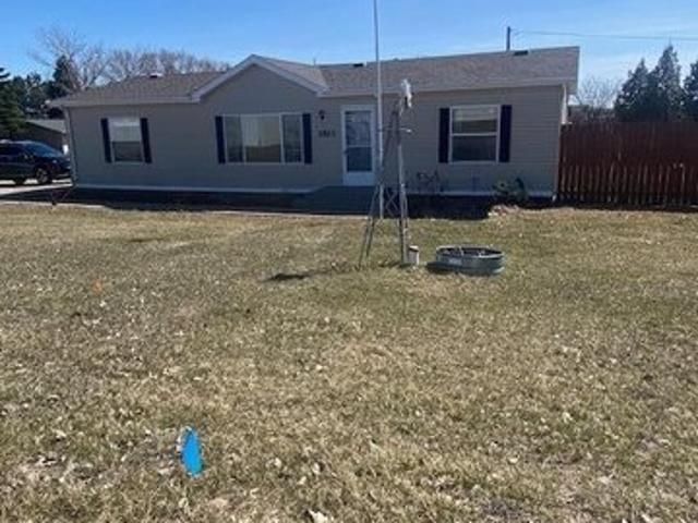 2823 1st St S, Dickinson, ND 58601