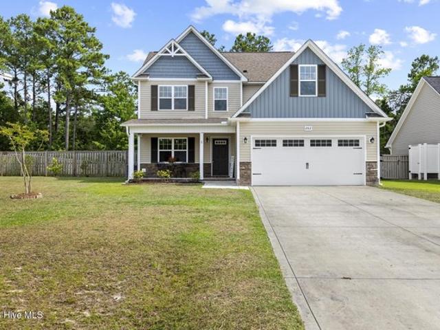 282 Breakwater Dr, Sneads Ferry, NC 28460