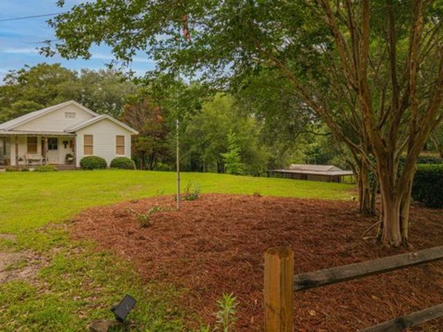 282 Gardner Rd, Baxley, GA 31513