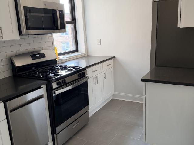 282 E 35TH Street 7C