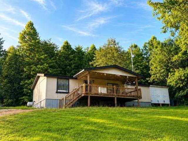 282 Friendly Ln, McCaysville, GA 30555