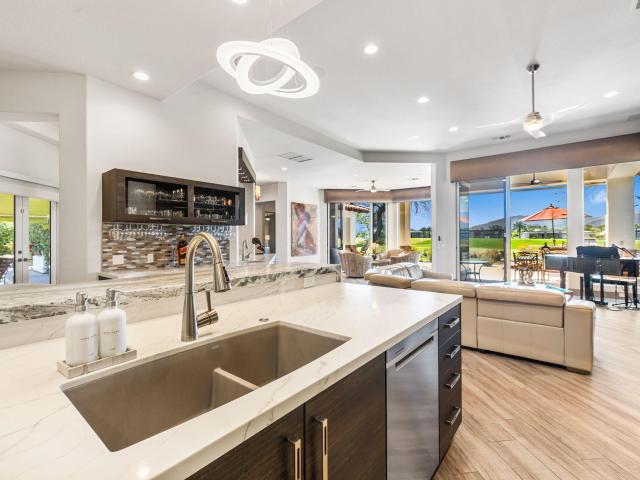 282 Loch Lomond Rd, Rancho Mirage, CA 92270 | MLS #219143 | Compass