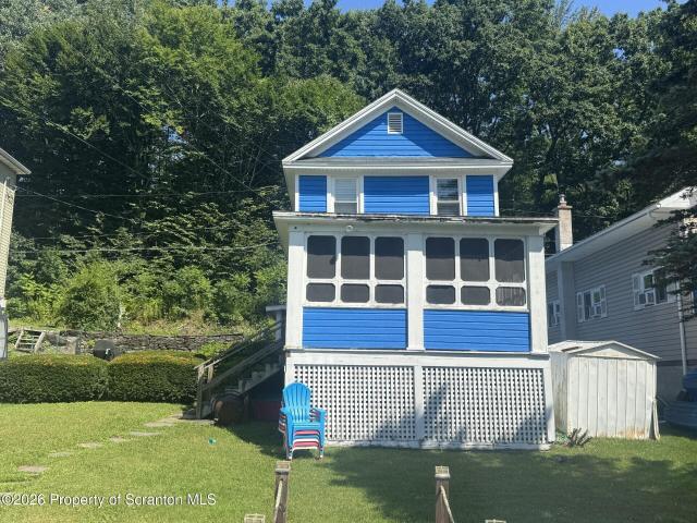282 Lake Road