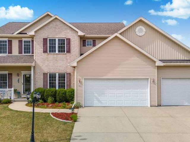 282 Lakeview Dr, Whitewater, WI 53190