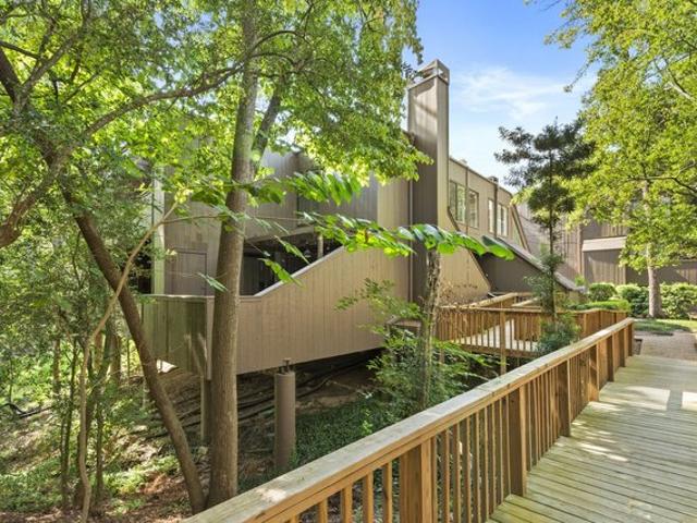 282 Litchfield Ln, Houston, TX 77024