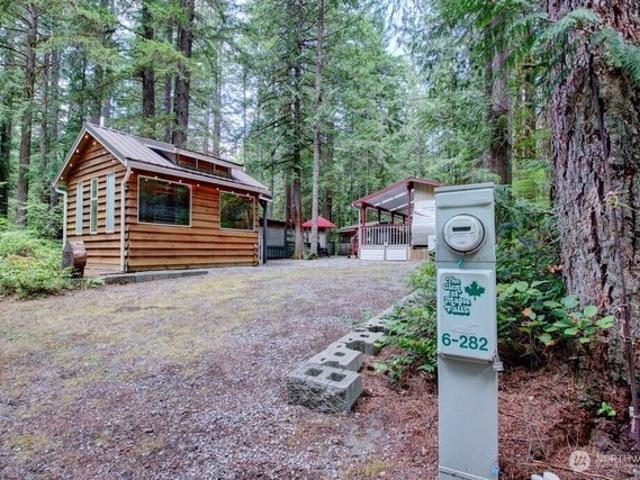 282 Schinn Canyon Dr, Deming, WA 98244