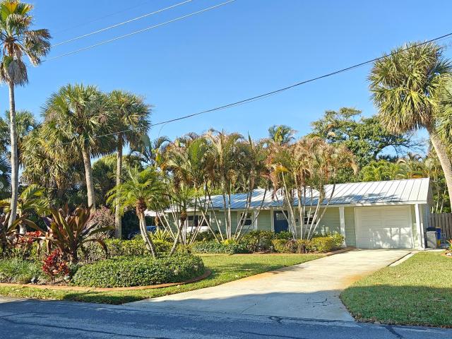 282 SE Edgewood Dr, Stuart, FL 34996 | MLS #R11165 | Compass