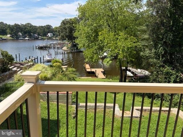282 Riverside Dr, Pasadena, MD 21122