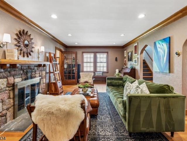 282 Richmond Ave