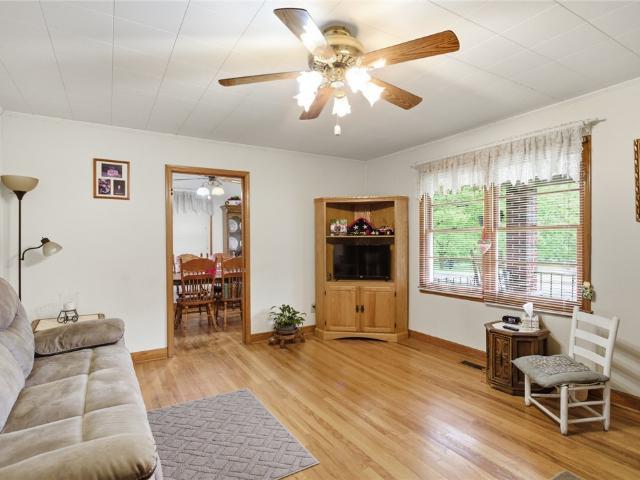 282 W Bennett Road