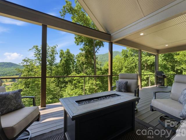 282 Tamarack Trail
