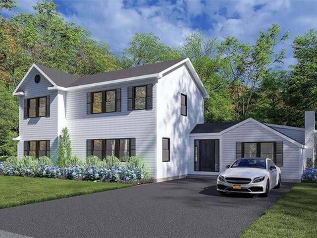 282 Vanderbilt Blvd, Oakdale, NY 11769