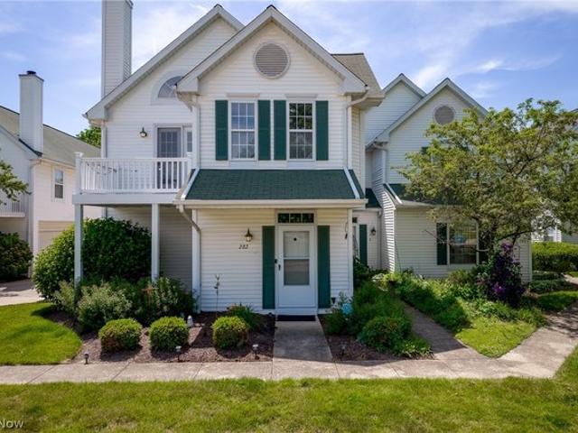 282 Vista Cir, North Olmsted, OH 44070