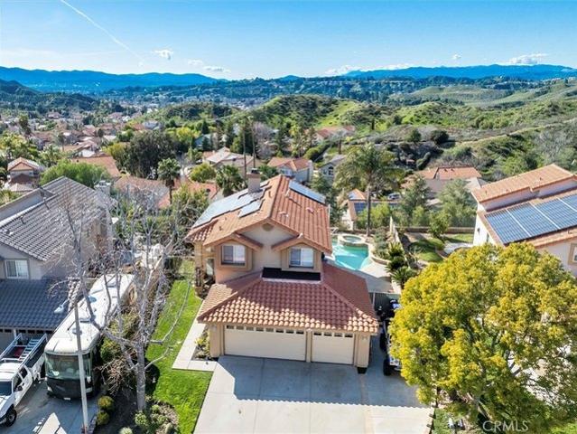 28345 Nicholas Cir, Saugus, CA 91350