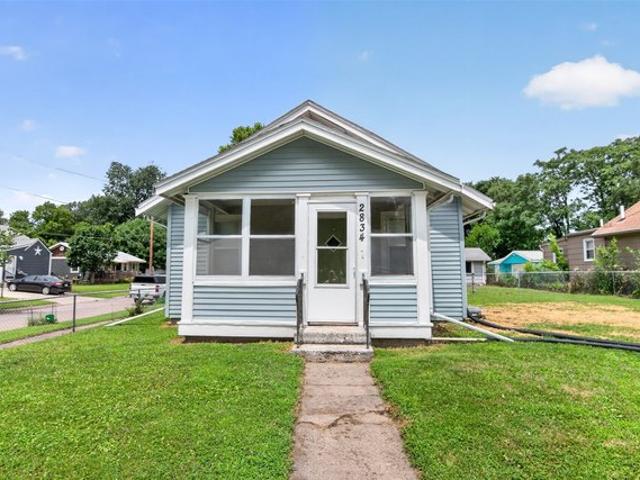 2834 Maple St, Des Moines, IA 50317