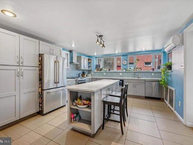 2834 Edgemont