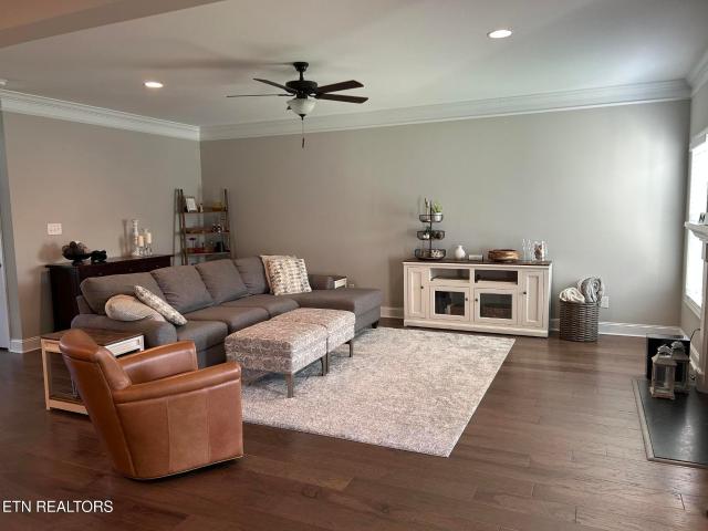 2834 Surfside Shores Lane 3