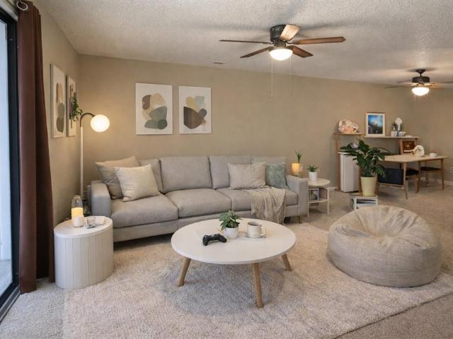 2834 SW 14th Dr, Unit 305, Gainesville, FL 32608 | MLS #OM718780