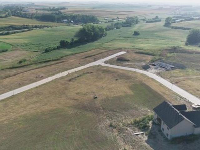 2834 Southern Hills Dr, Blair, NE 68008