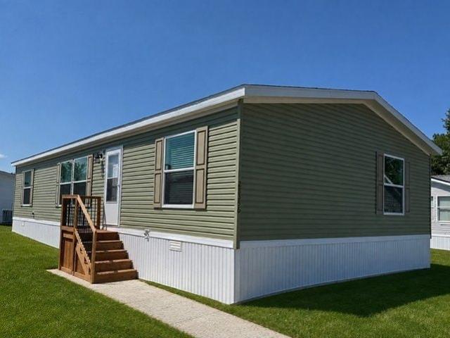 28356 Sycamore Dr, Flat Rock, MI 48134