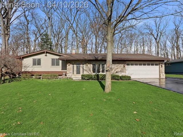 2835 Aspen Ln, Bloomfield Hills, MI 48302