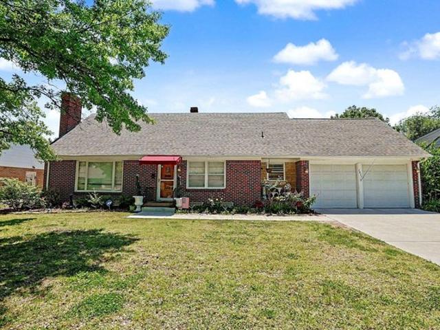 2835 E Aloma St, Wichita, KS 67211