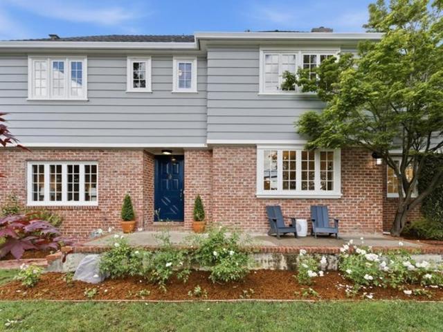 2835 Hillside Dr, Burlingame, CA 94010