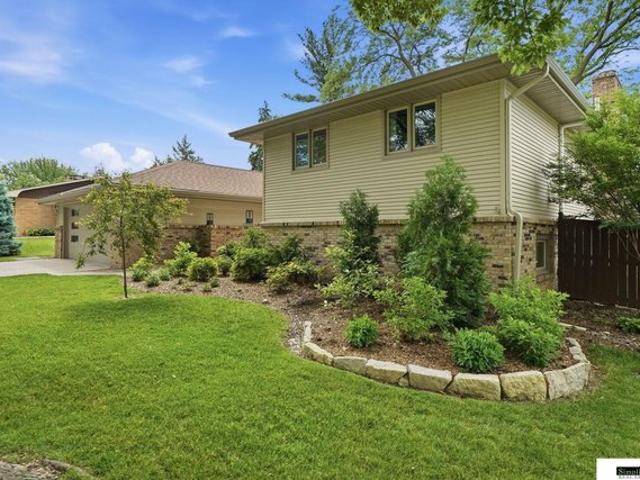 2835 Kucera Dr, Lincoln, NE 68502