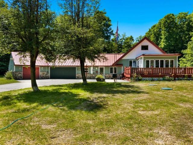 2835 Krol Dr NE, Kalkaska, MI 49646