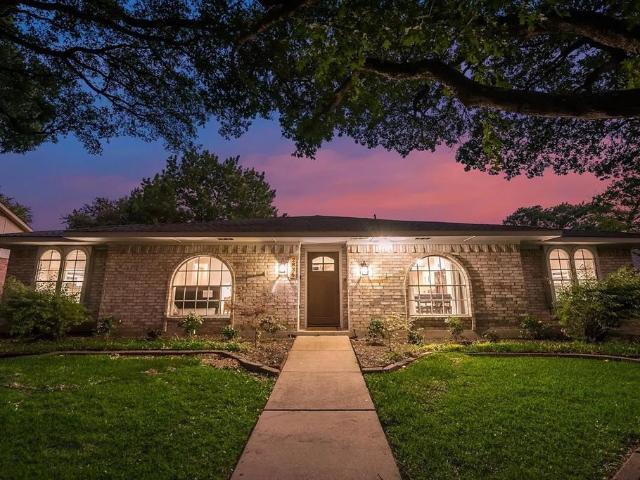 2836 Meadowbrook Drive