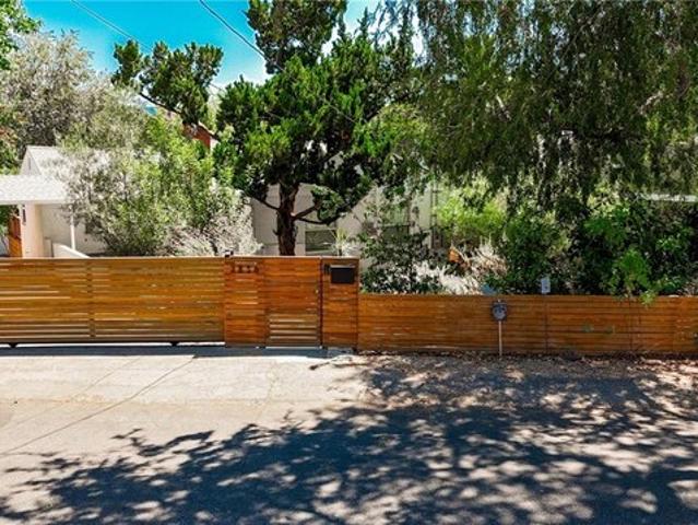 2836 Fairmount Ave, La Crescenta, CA 91214