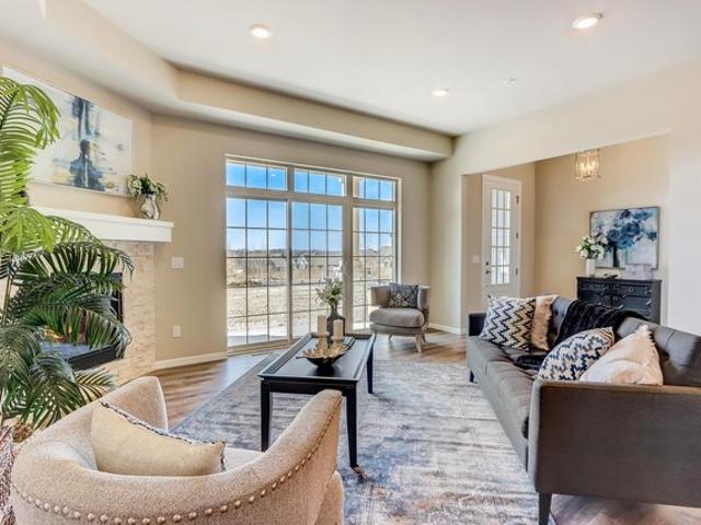 2836 Fox Lake Cir Units 101 & 03, Waukesha, WI 53189