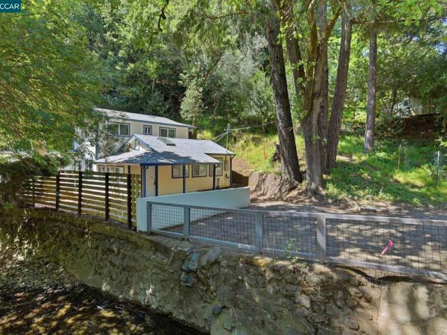 2836 Kilkare Rd