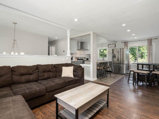 2836 Red Alder Court